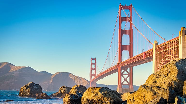 25 Best Places to Visit in the USA in June (2024)