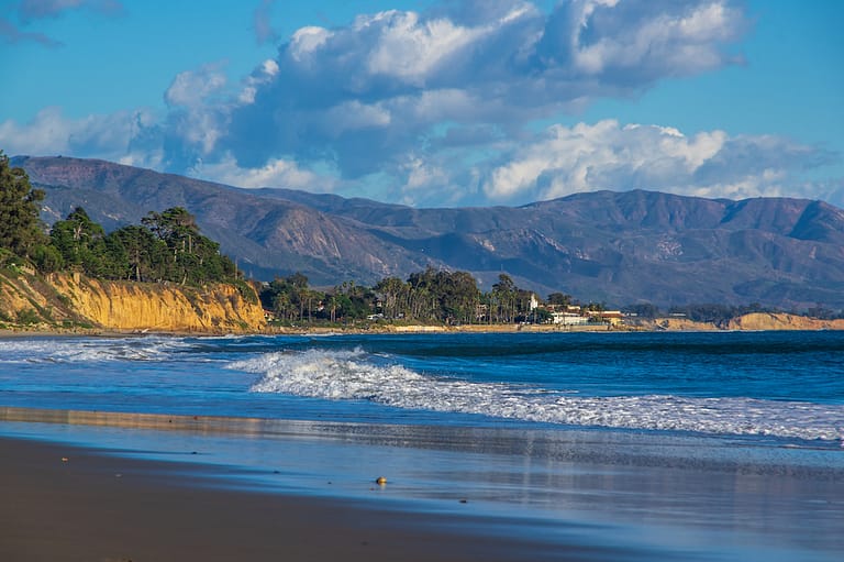 19 Best California Beaches for an Epic Beach Vacation (2025)